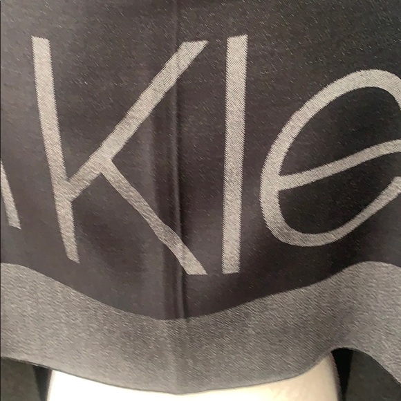 Calvin Klein | Accessories | Nwt Calvin Klein Reversible Wrapscarf ...